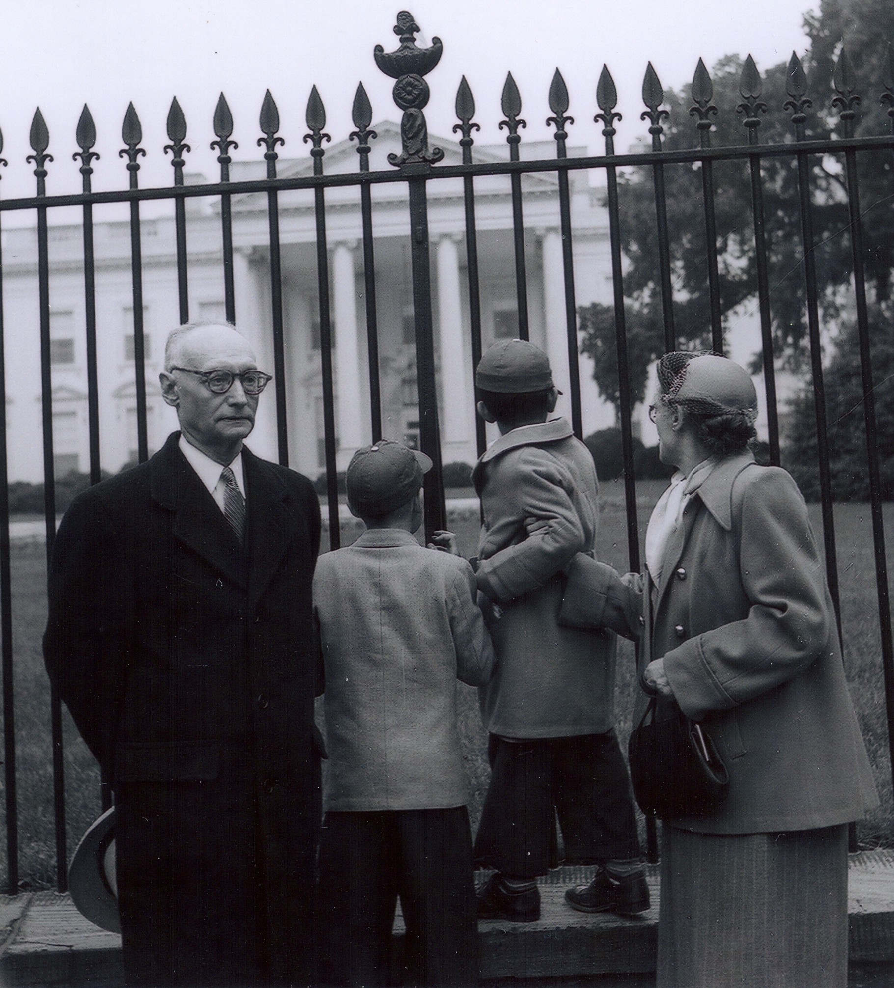 Michael (age 10), Robert (age 6) and Sophie Rosenberg (grandmother ...